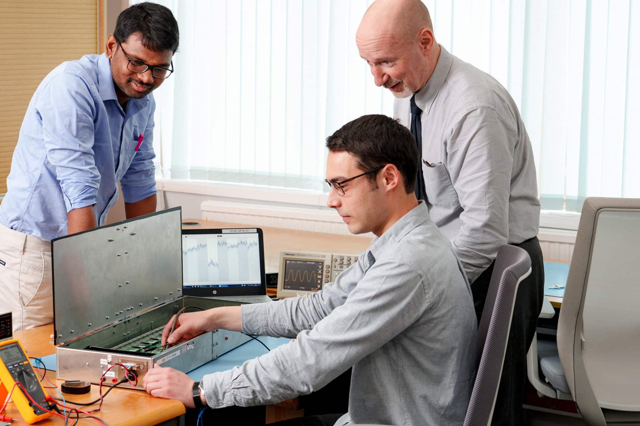 About Us - Sens Tech